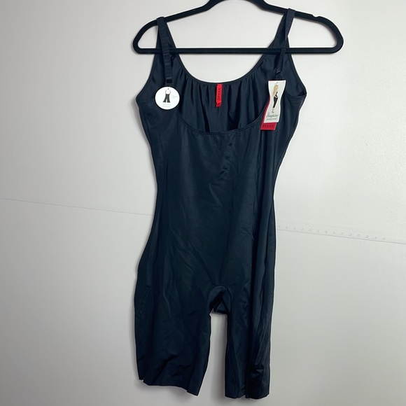 SPANX | Intimates & Sleepwear | Spanx Simplicity Open Bust Suit Xl Nwt ...
